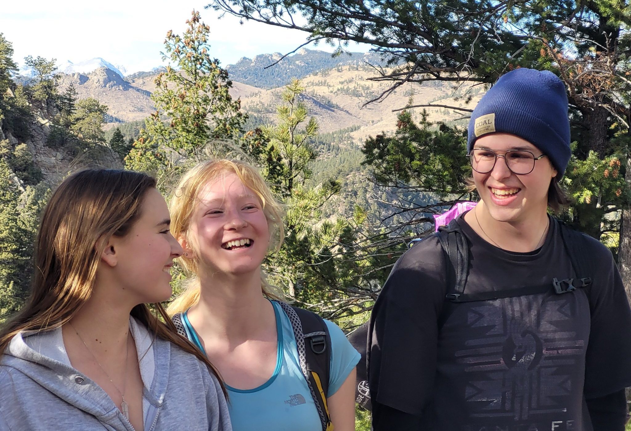 Alumni Enjoy an Opt Outside Hike on Black Friday - Cottonwood Institute